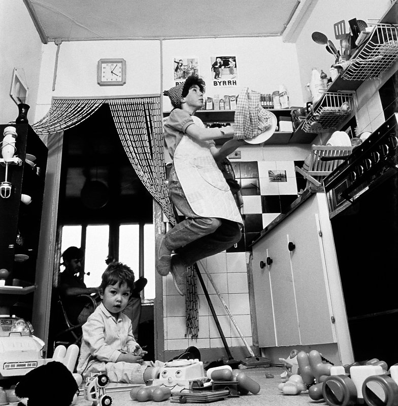 Jumping housewife - Yves Forestier