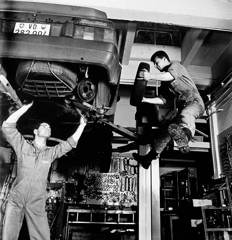 Jumping mechanic - Yves Forestier